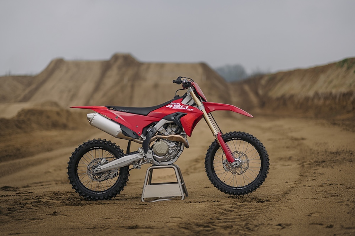 Ducati Desmo450 MX - Club For Man